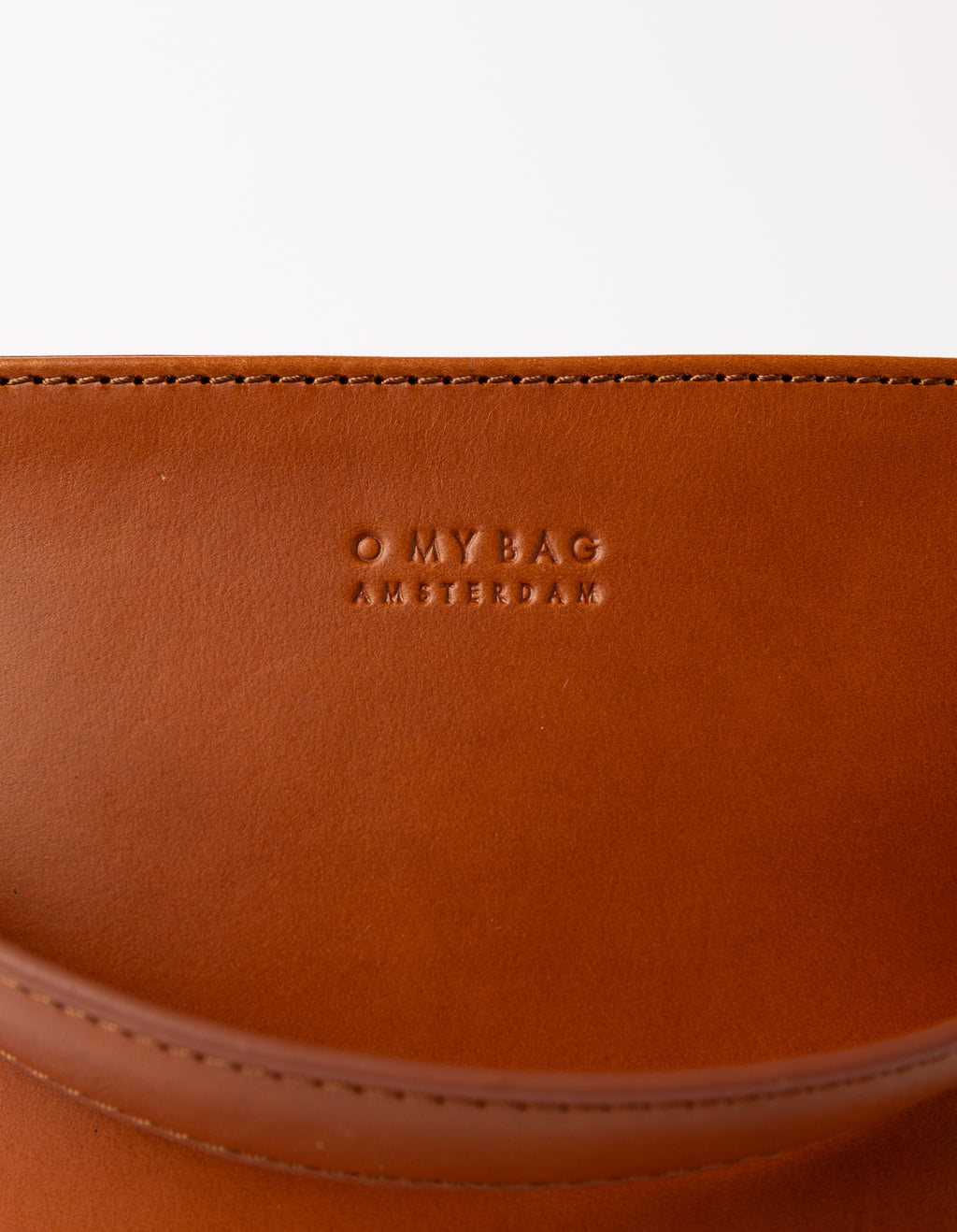Bobbi Bucket Bag Maxi - Cognac Classic Leather
