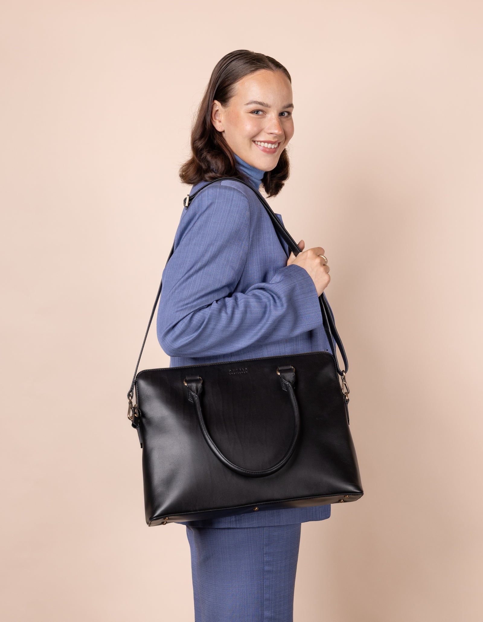 Hayden - Black Classic Leather